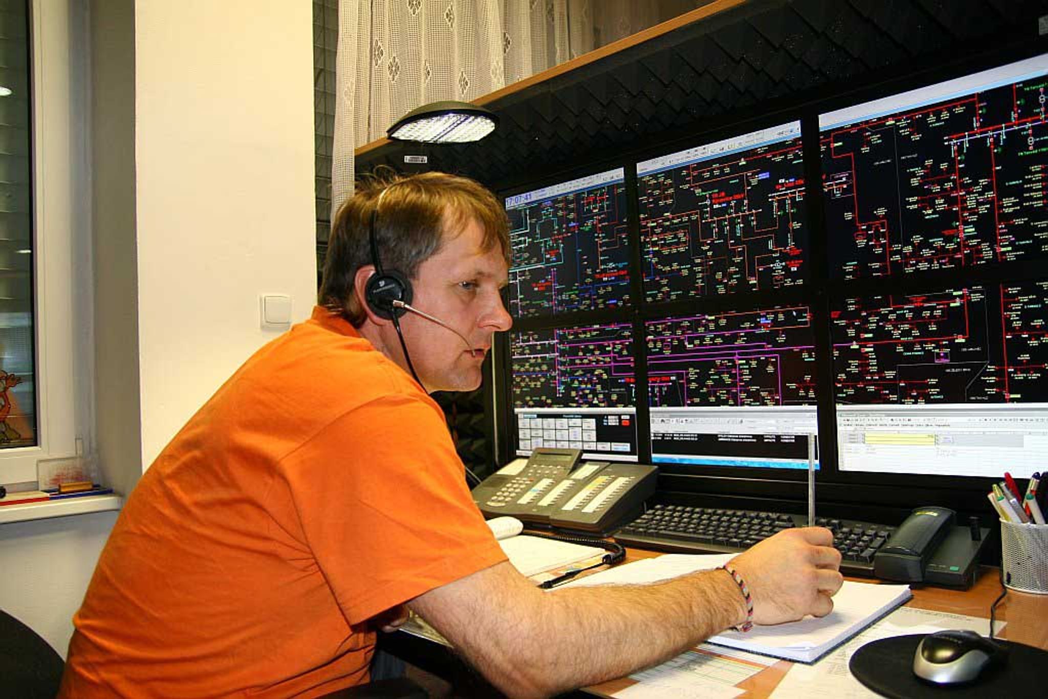 Systémy řízení a regulace sítě | Svět Energie